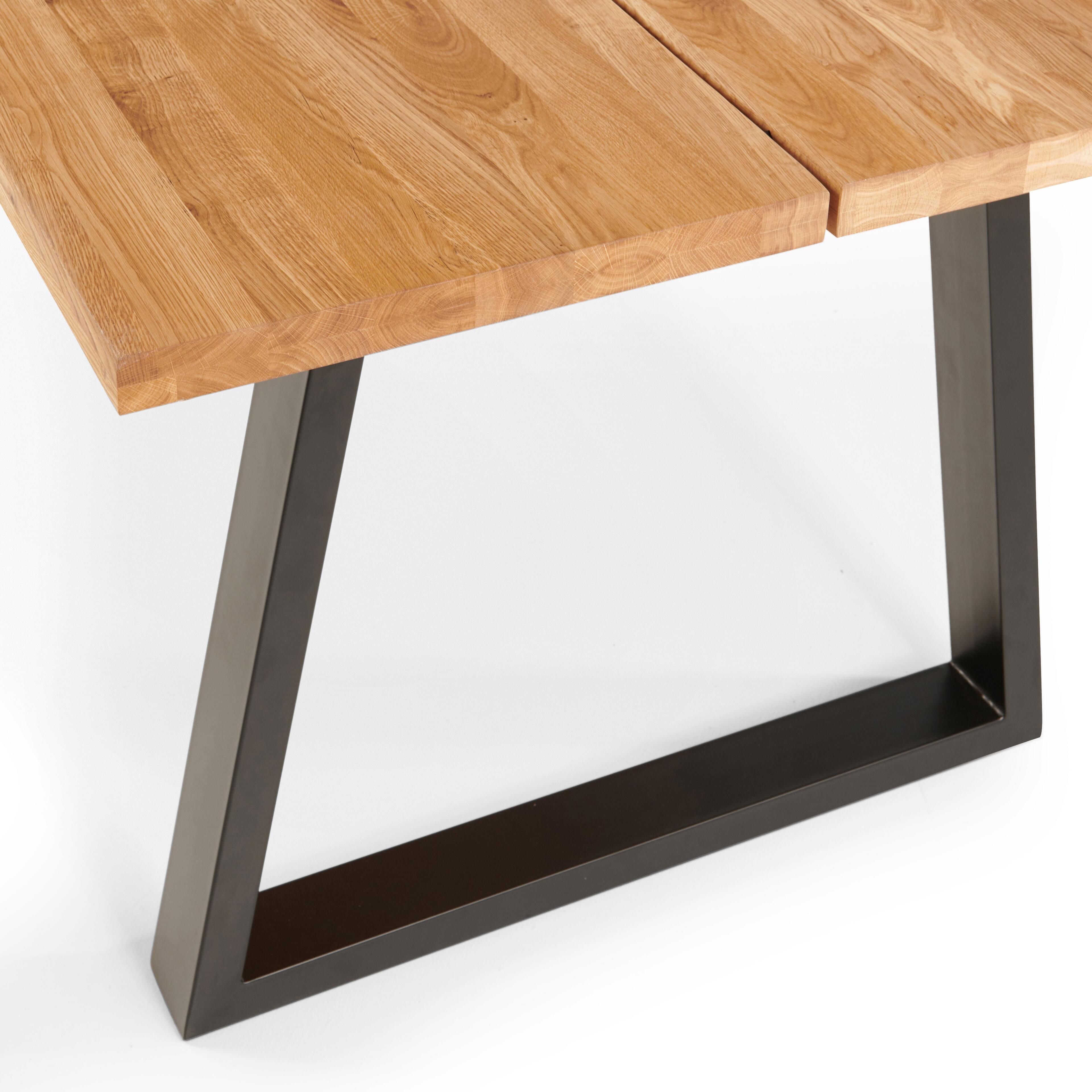 Mesa de comedor rectangular roble + canto regular + patas trapecio | Oviala